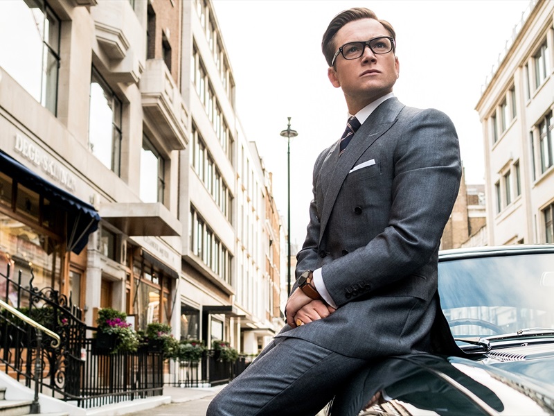 ASV kinoteātros veiksmīgi startē asa sižeta filma "Kingsman: Zelta ...