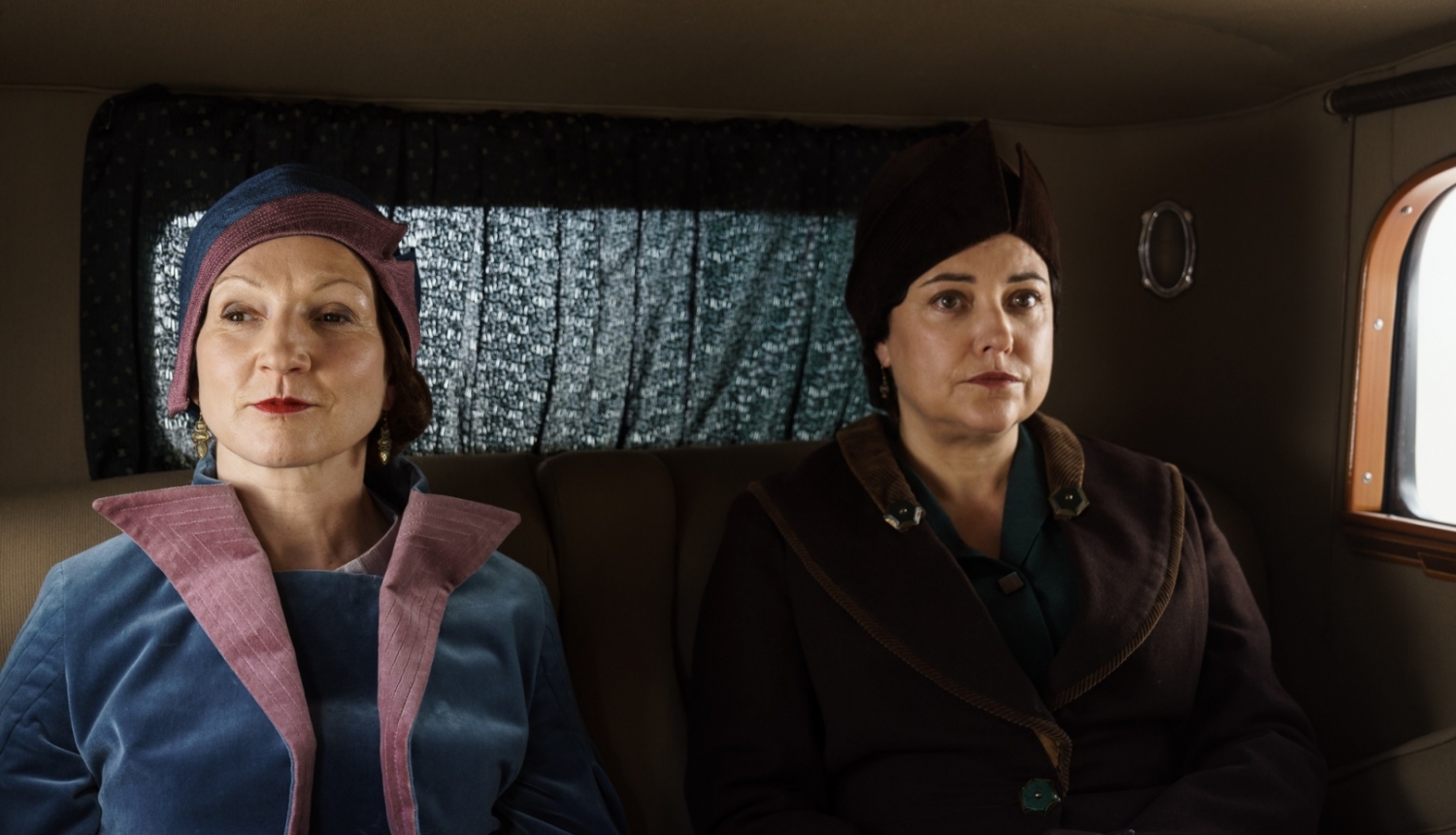 Noslēdzas vēsturiskas daudzsēriju filmas "Emīlija. Latvijas preses ...